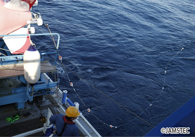 世界初、AUV複数基運用による海底下構造調査に成功 ー海洋鉱物資源調査の効率化に期待ー(2ページ目)｜JAMSTEC BASE