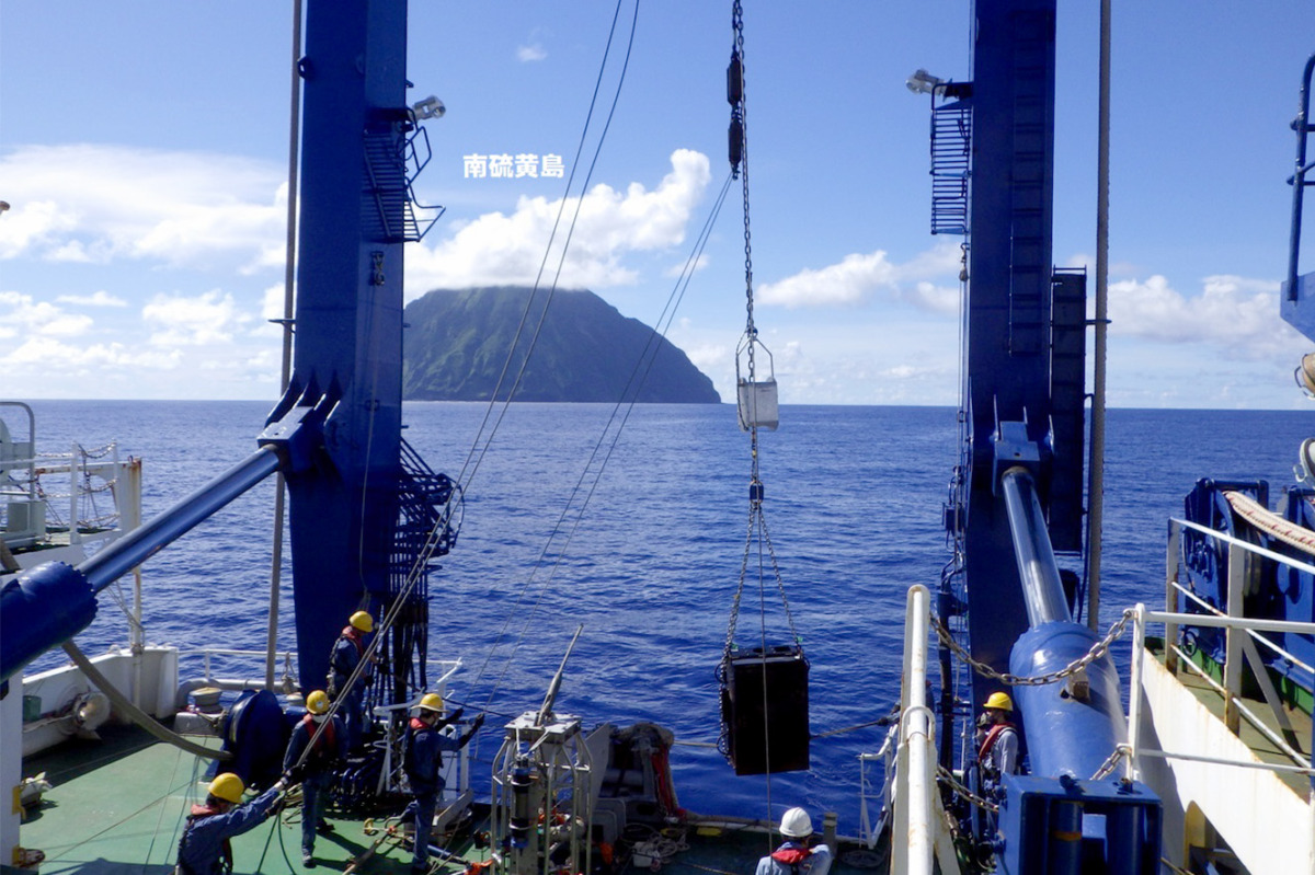 海底火山の近海を調べてわかってきたこと、漂流軽石からは見えなかったもの【論文紹介】｜JAMSTEC BASE